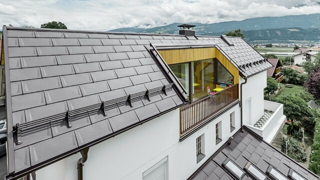 Solardachplatte – Aluminiumdach mit integrierter Photovoltaikanlage | PREFA